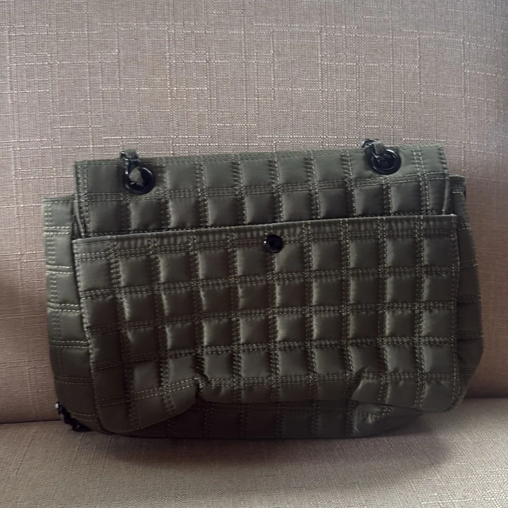Ihkwip | Bags | Green Quilted Crossbody Bag With Chain Strap | Poshmark